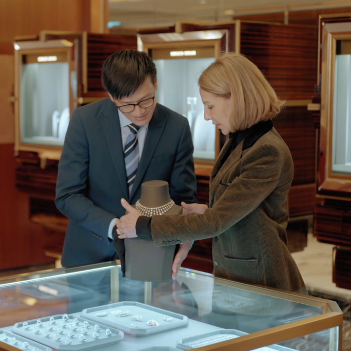 Ronald Abram – Rare Jewels Worthy of Collection.